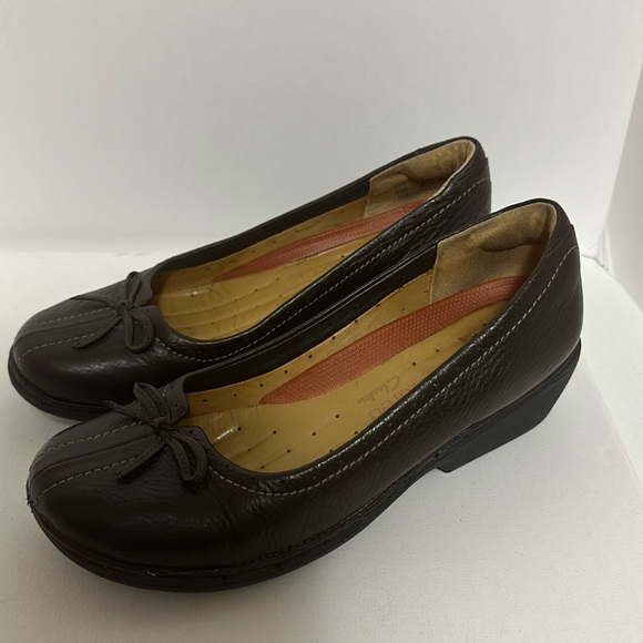 Clarks | Shoes | Clarks Unstructured Womens Brown Bow Leather Slip On ...
